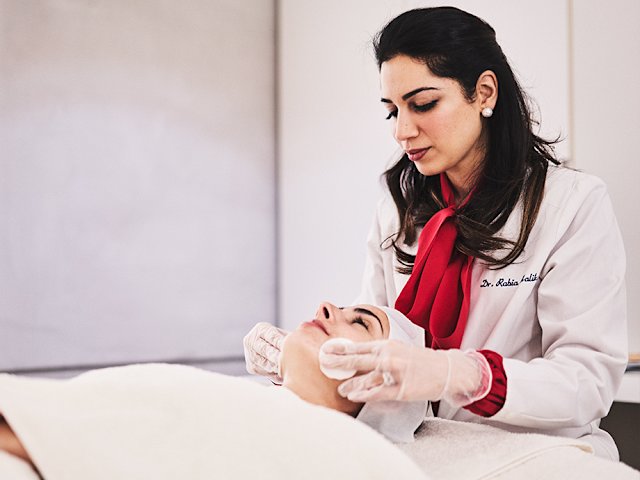 Dr Rabia Malik at the Wellness Clinic | Microneedling London | Harrods CA
