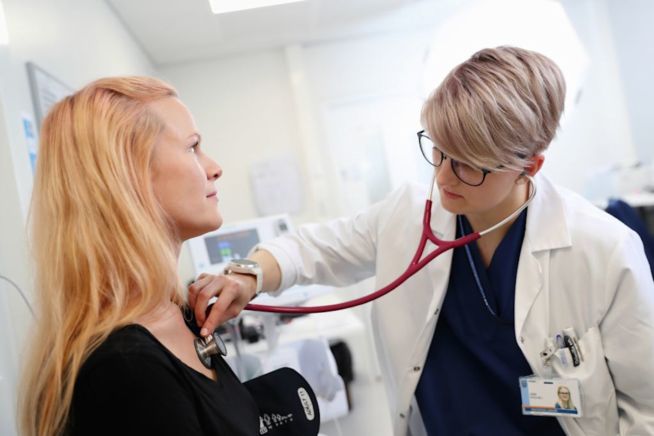 Seeing a doctor or a nurse at the emergency department