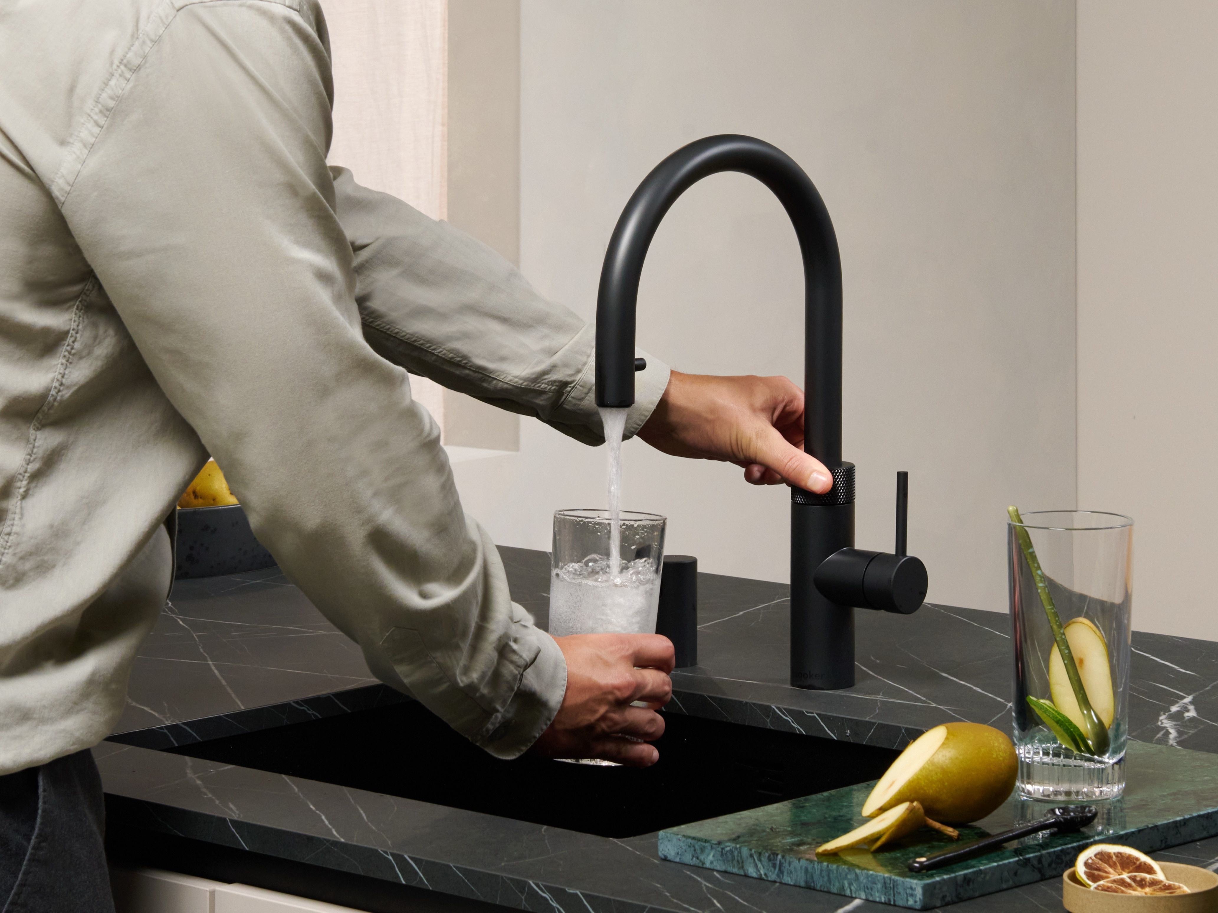 Quooker Flex | Boiling, Hot & Cold Water Tap with Flexible Pull-Out Hose