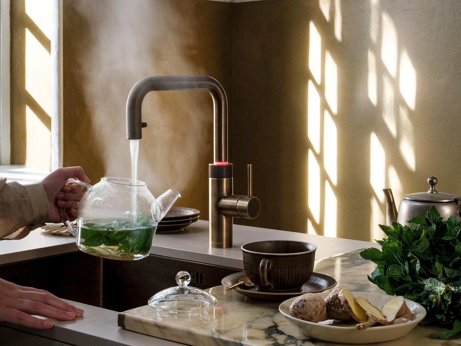 Quooker Flex | Boiling, Hot & Cold Water Tap with Flexible Pull-Out Hose