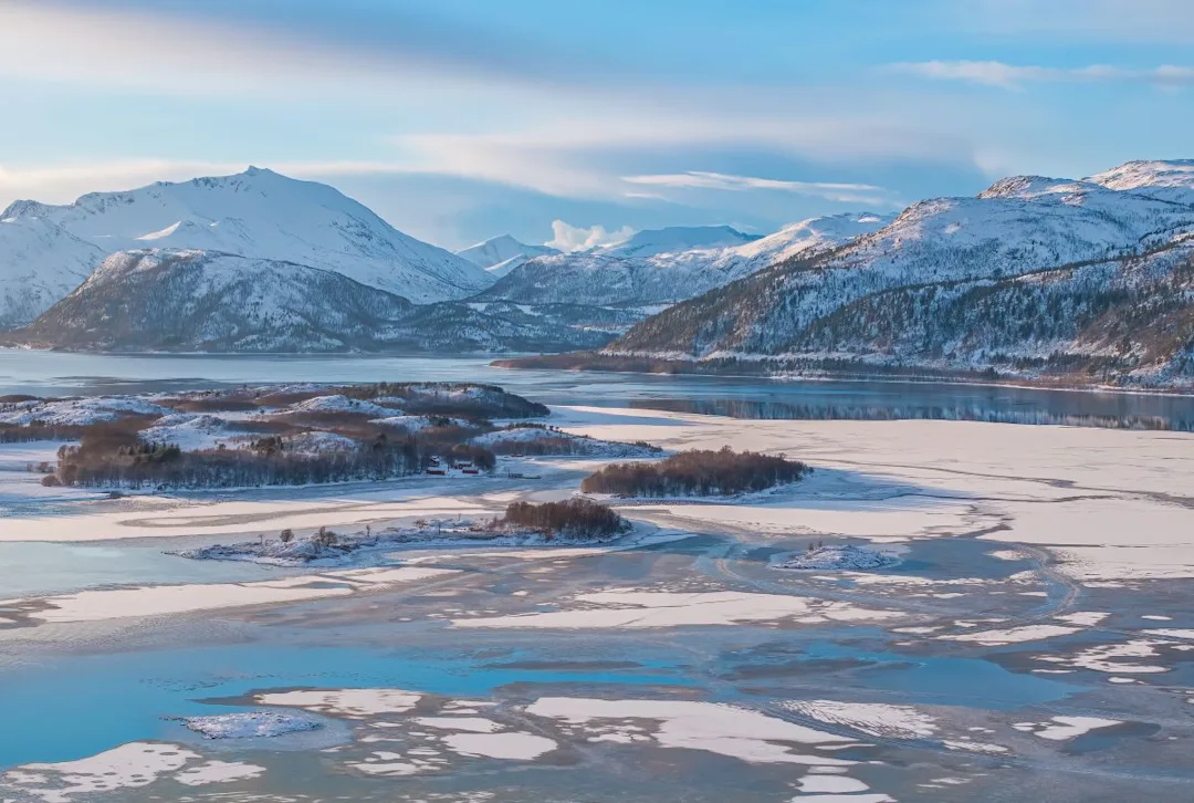 Arctic Expedition under the Northern Lights 2026 to 2028 | HX Expeditions