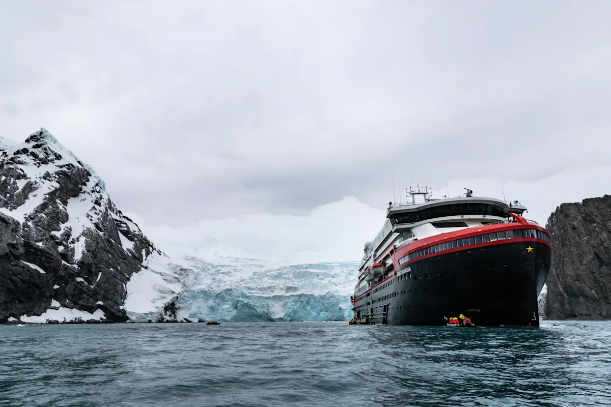 Elephant Island: Five Facts You Need to Know | HX Hurtigruten ...