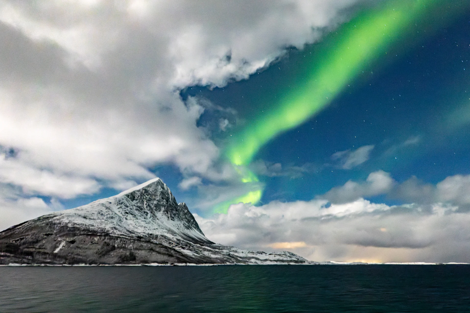 Questions fréquentes : les aurores boréales | HX Hurtigruten Expeditions FR
