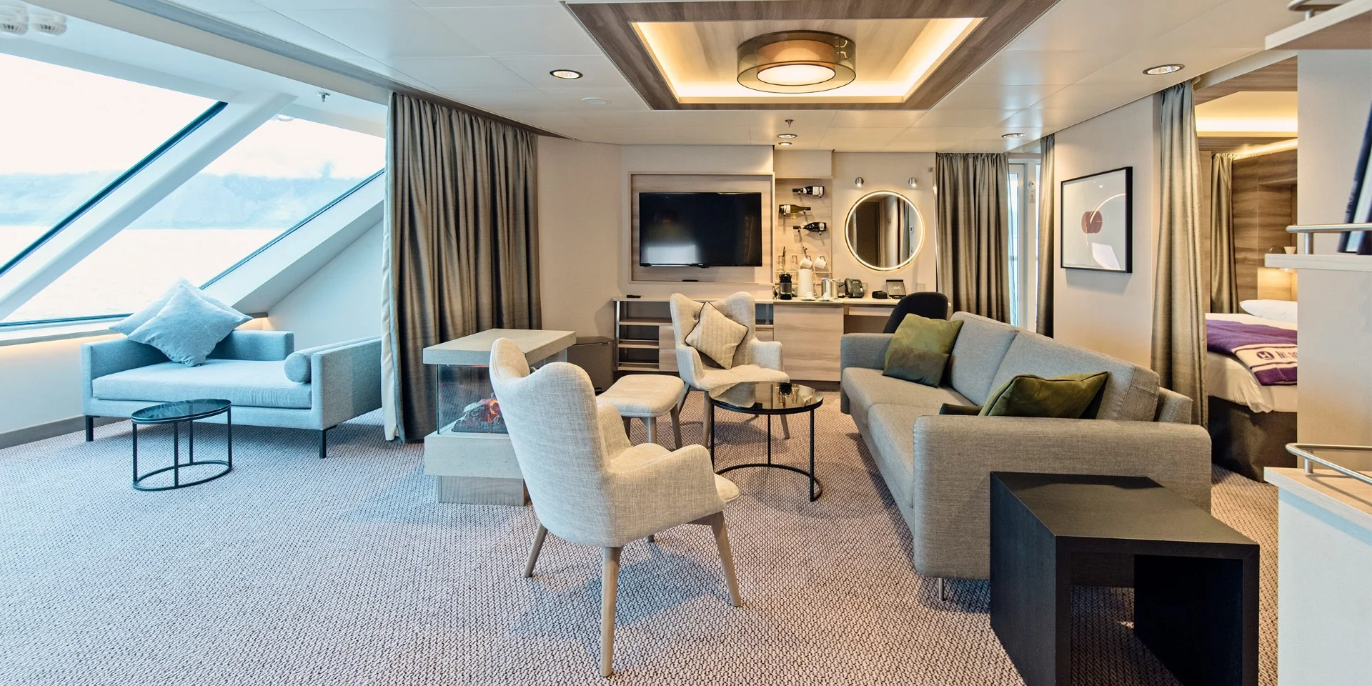 MS Fridtjof Nansen | HX Hurtigruten Expeditions